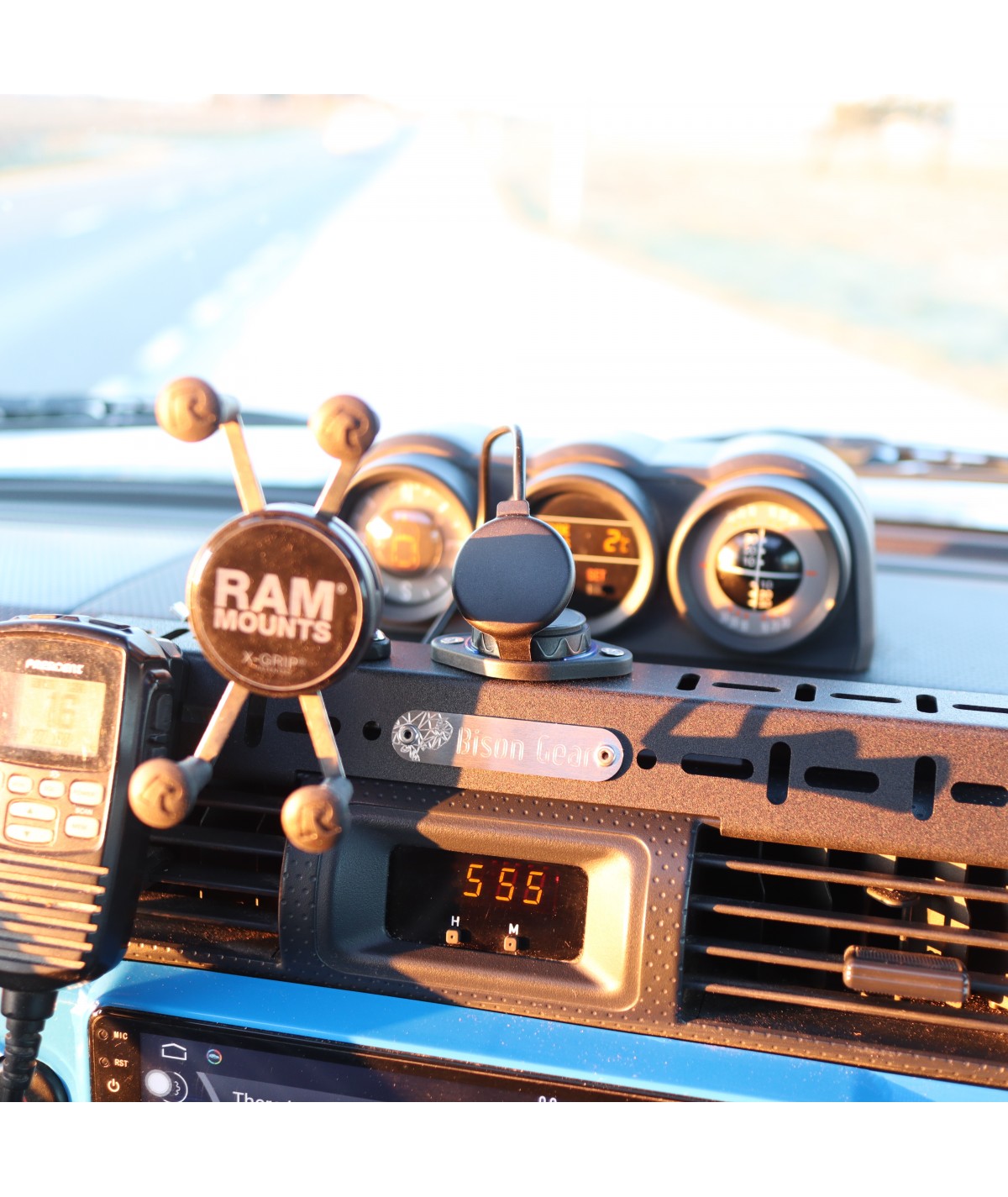 BisonGear Dash Mounting Platform for FJ Cruiser – Overland Kings